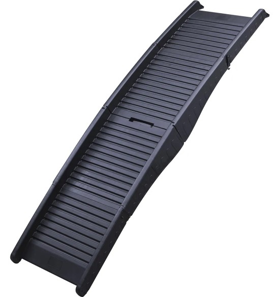 Kaldtee koerale - koera ramp aitab koera autosse ja välja